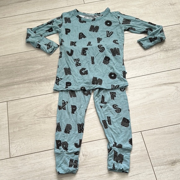 Posh Peanut | Pajamas | Posh Peanut Bamboo Dancing Alphabet Print ...